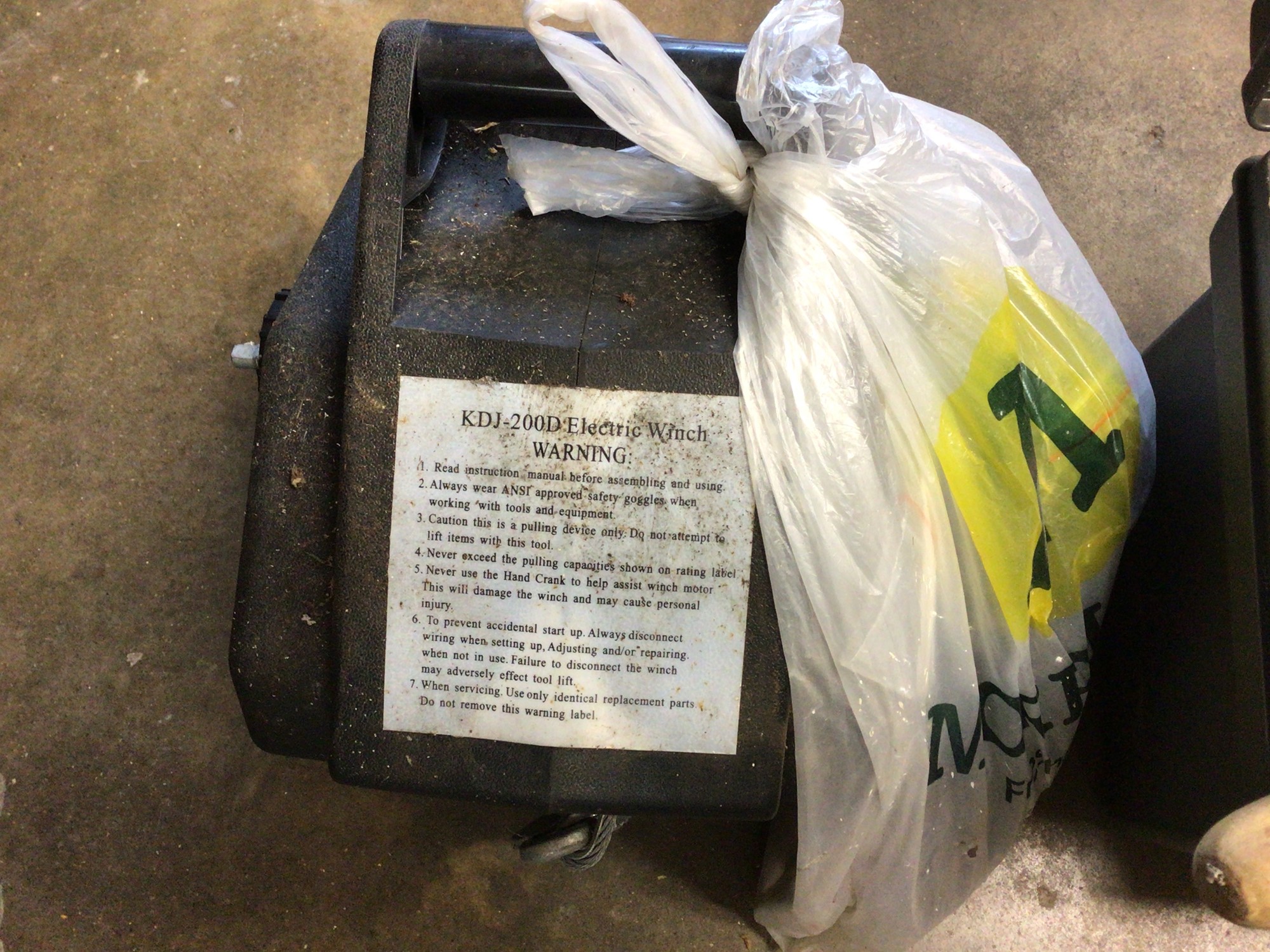 Lot 124 - Hedge trimmer, Ryobi drill, electric winch