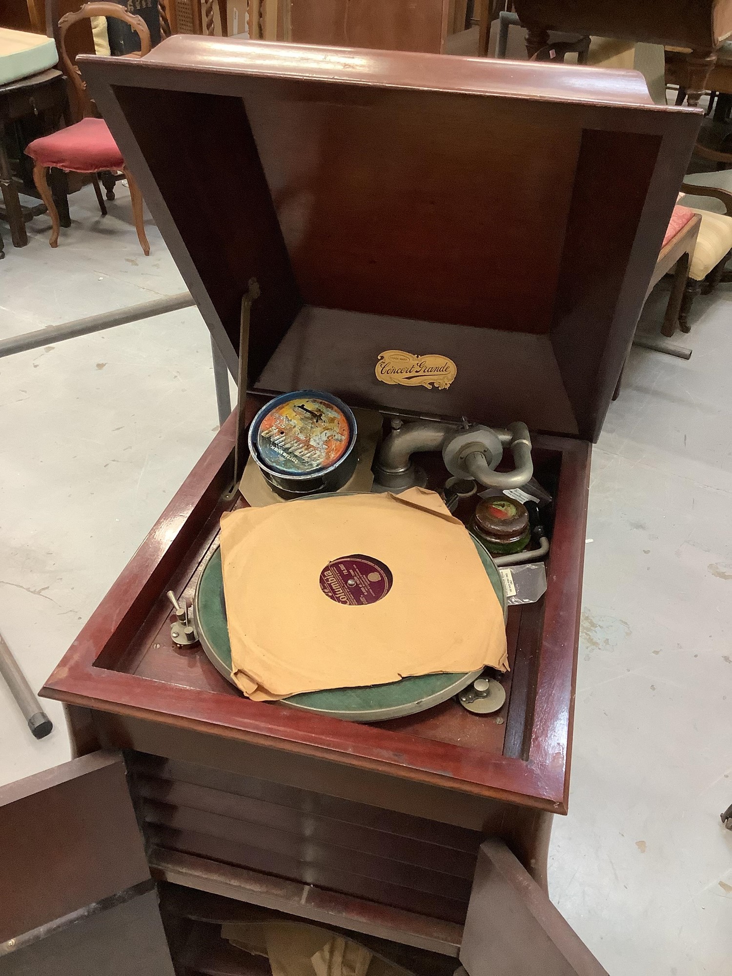Lot 900 - Concert Grand gramophone