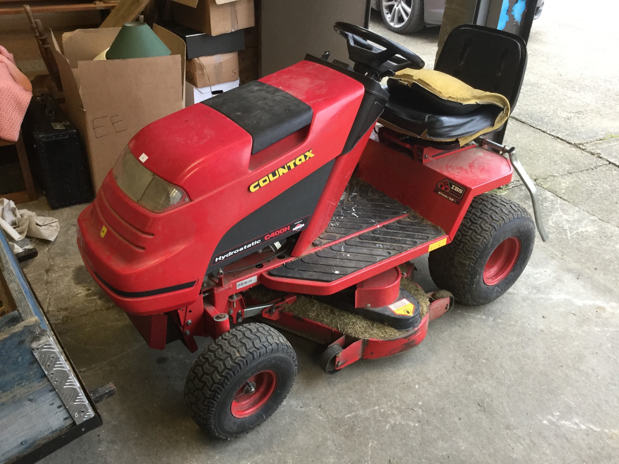 Lot 2 - Countax C400H Hydrostatic Ride on Lawnmower