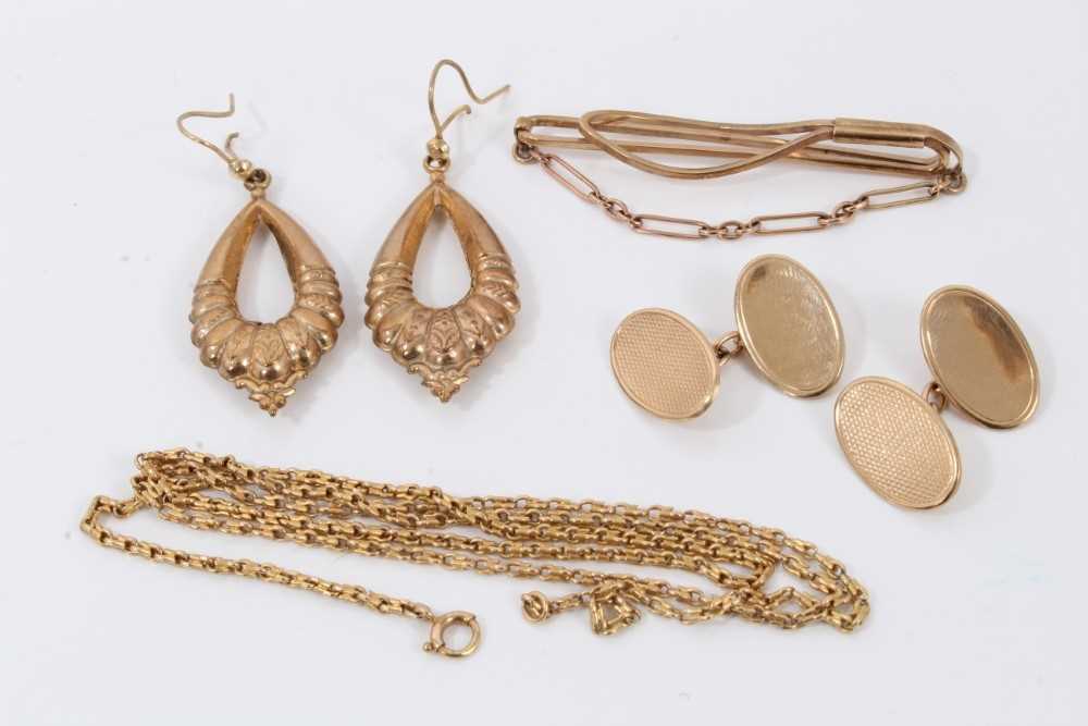 Lot 177 - Group 9ct gold jewellery to include pair