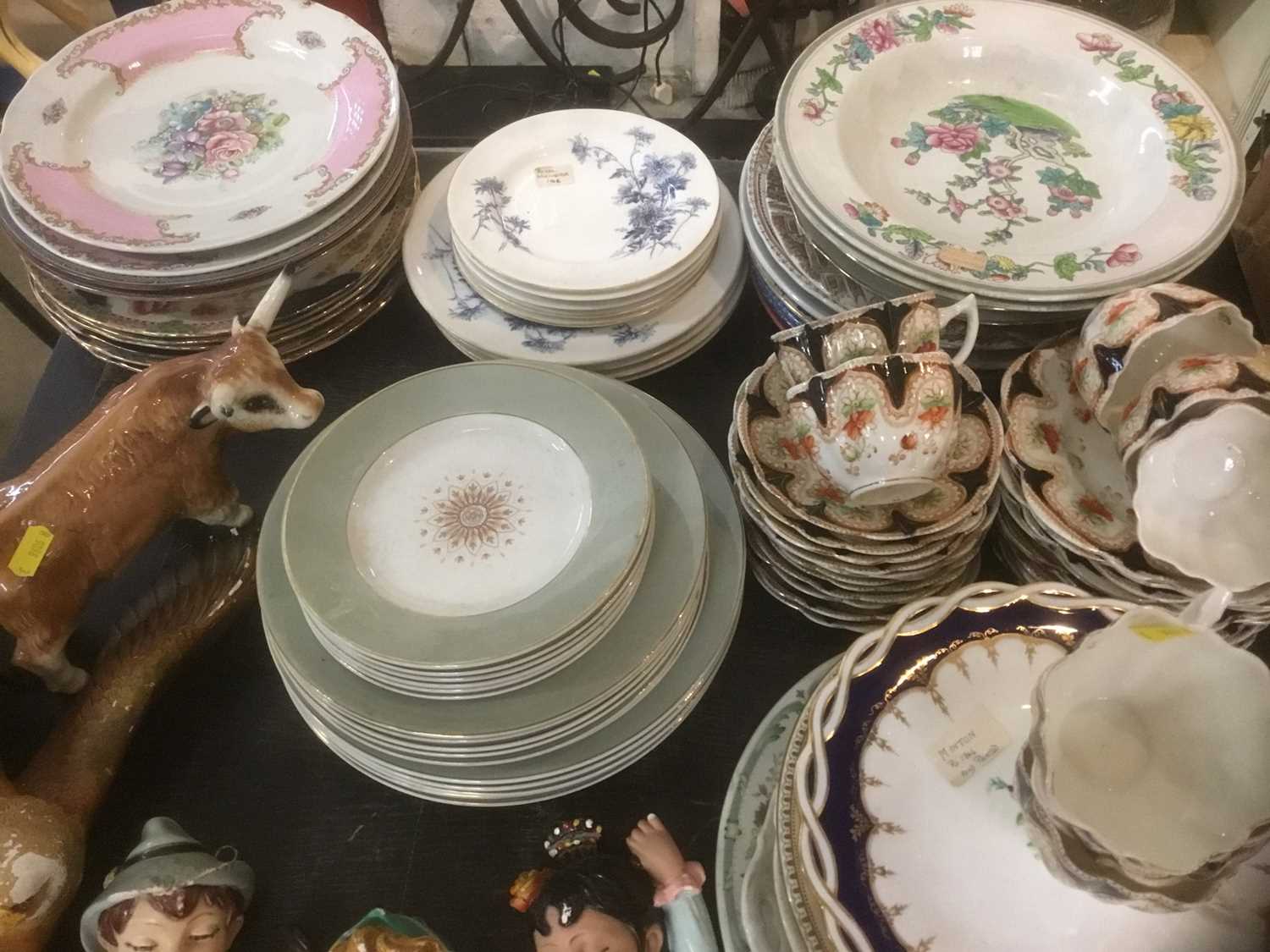 Lot 211 - Collection of various collectible ceramics