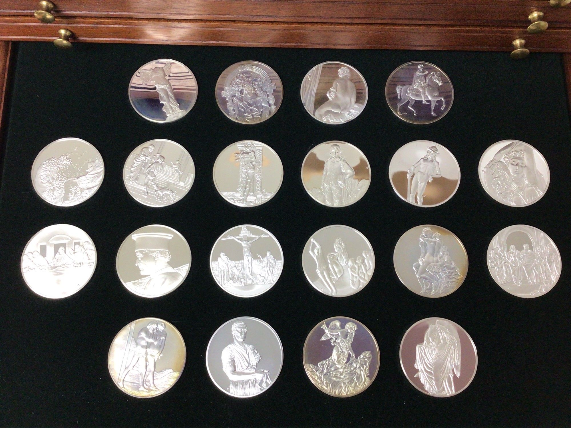 Lot 529 - U.S. - The Franklin Mint 100 Silver