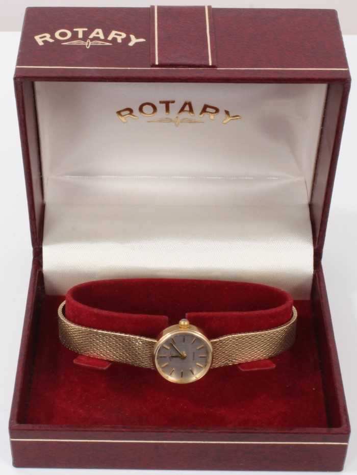Lot 274 - Ladies 9ct gold Rotary wristwatch on 9ct