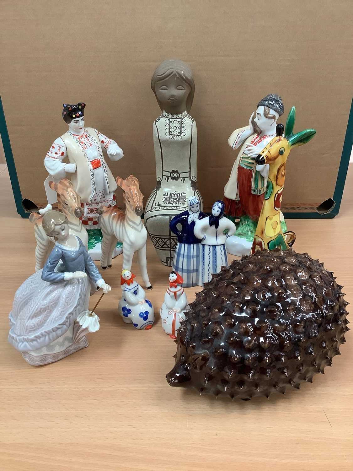 Lot 1343 - Lladro figure, Russian and other animals