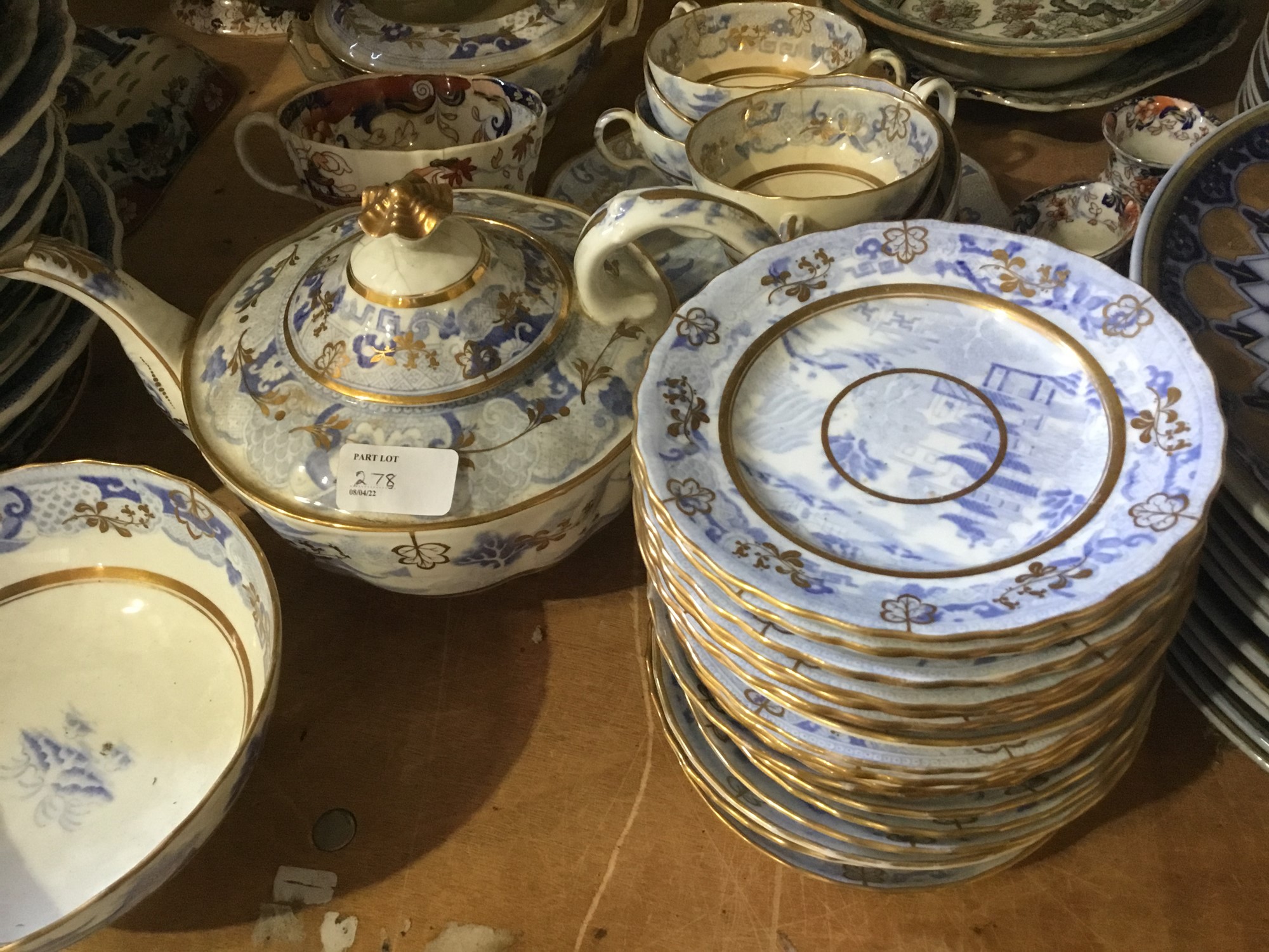 Lot 278 - Lot Victorian dinnerware and Regency blue