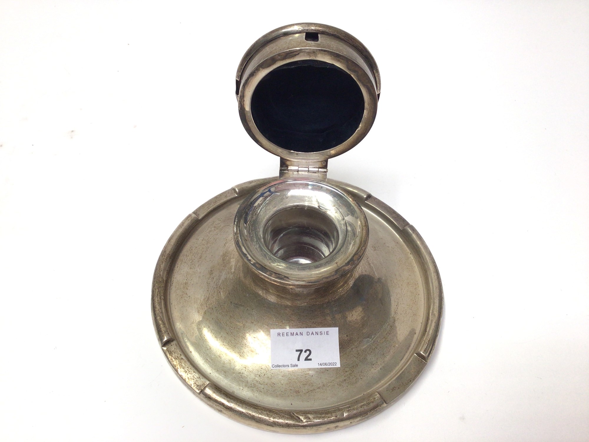 Lot 72 - Large silver capstan inkwell