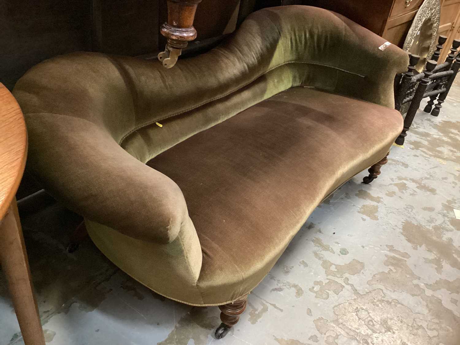 Lot 924 - Victorian settee of shaped form with green