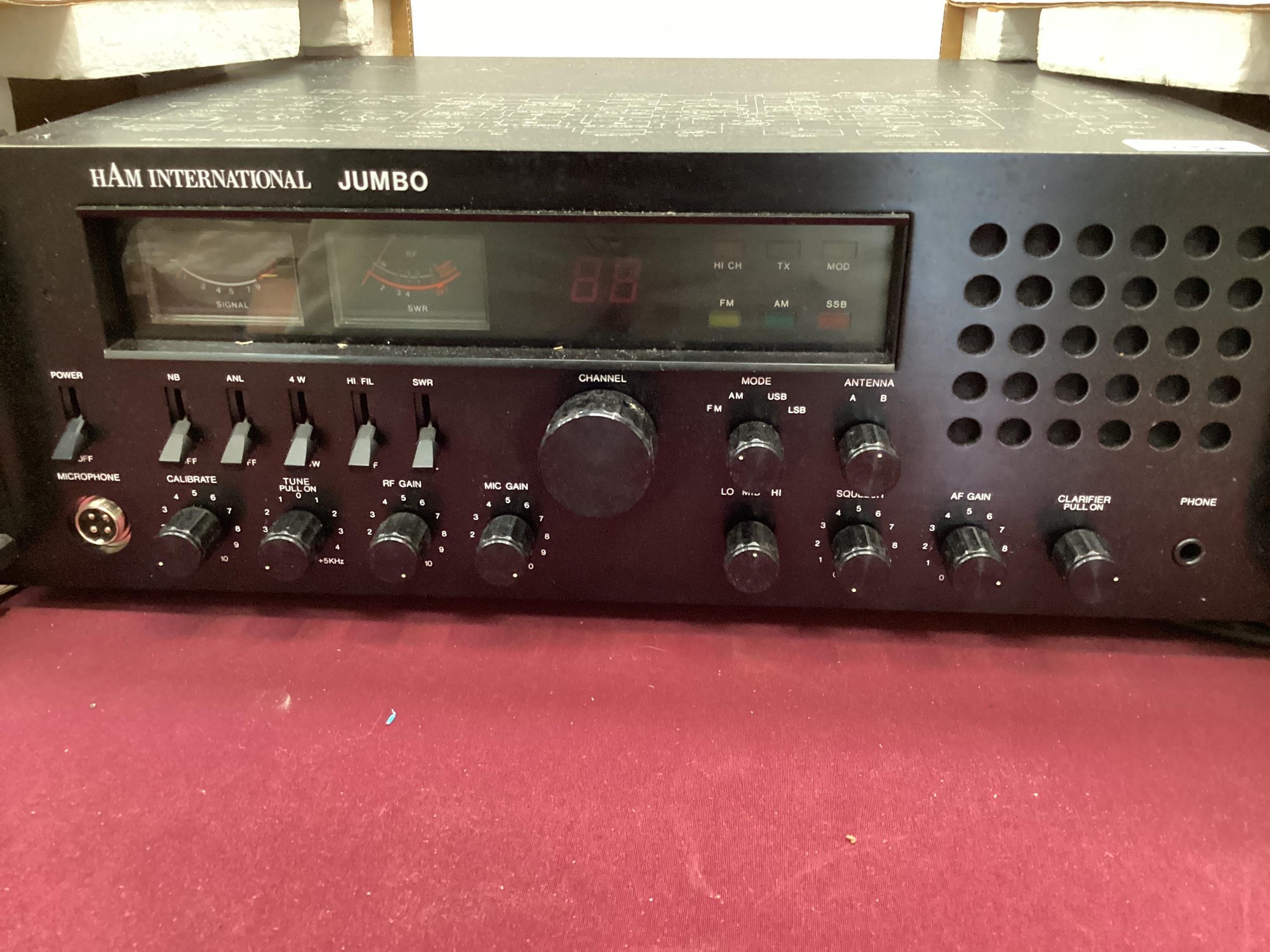 Lot 2698 - Collection of vintage CB and HAM radio