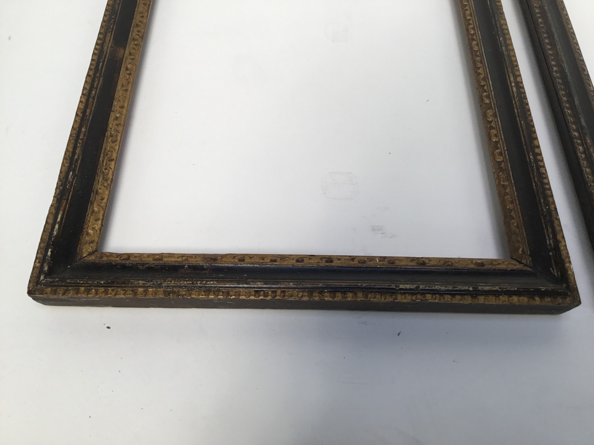 Lot 177 - Pair of 19th century Hogarth picture frames