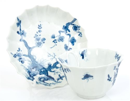 Lot 220 - 18th century Worcester blue and white fluted