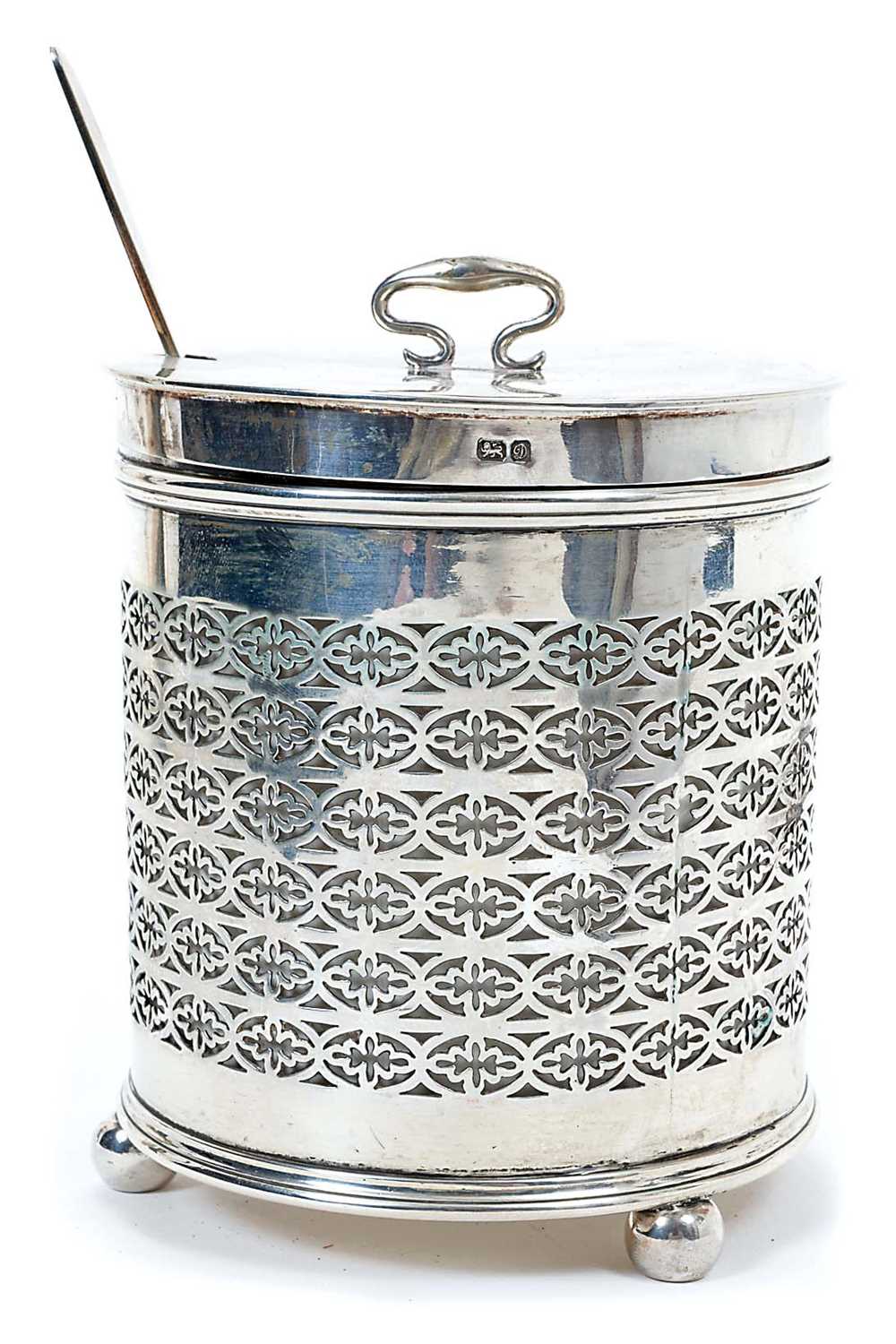 Lot 260 - Edwardian silver marmalade pot container of
