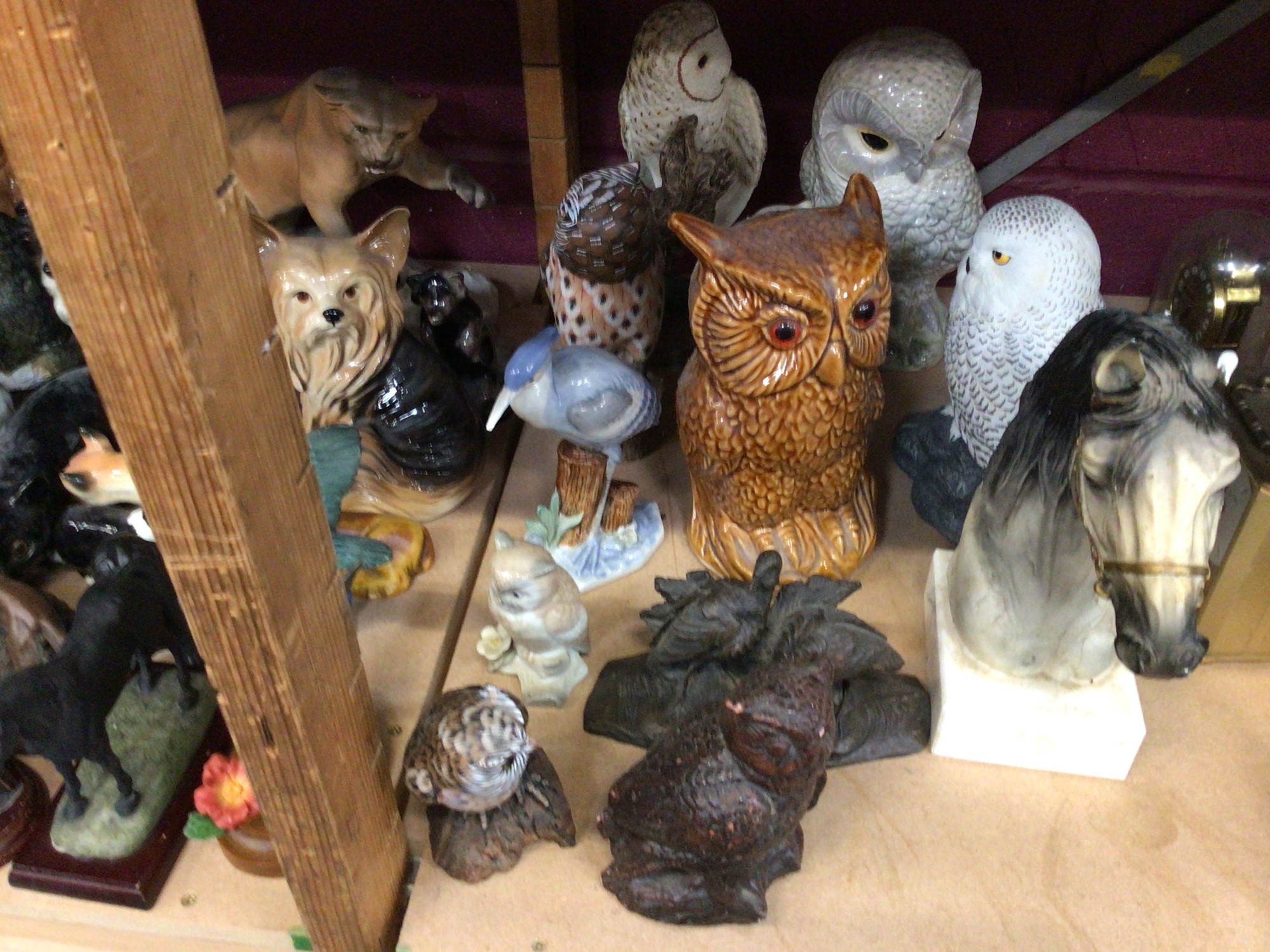 Lot 693 - Selection of china and resin animals