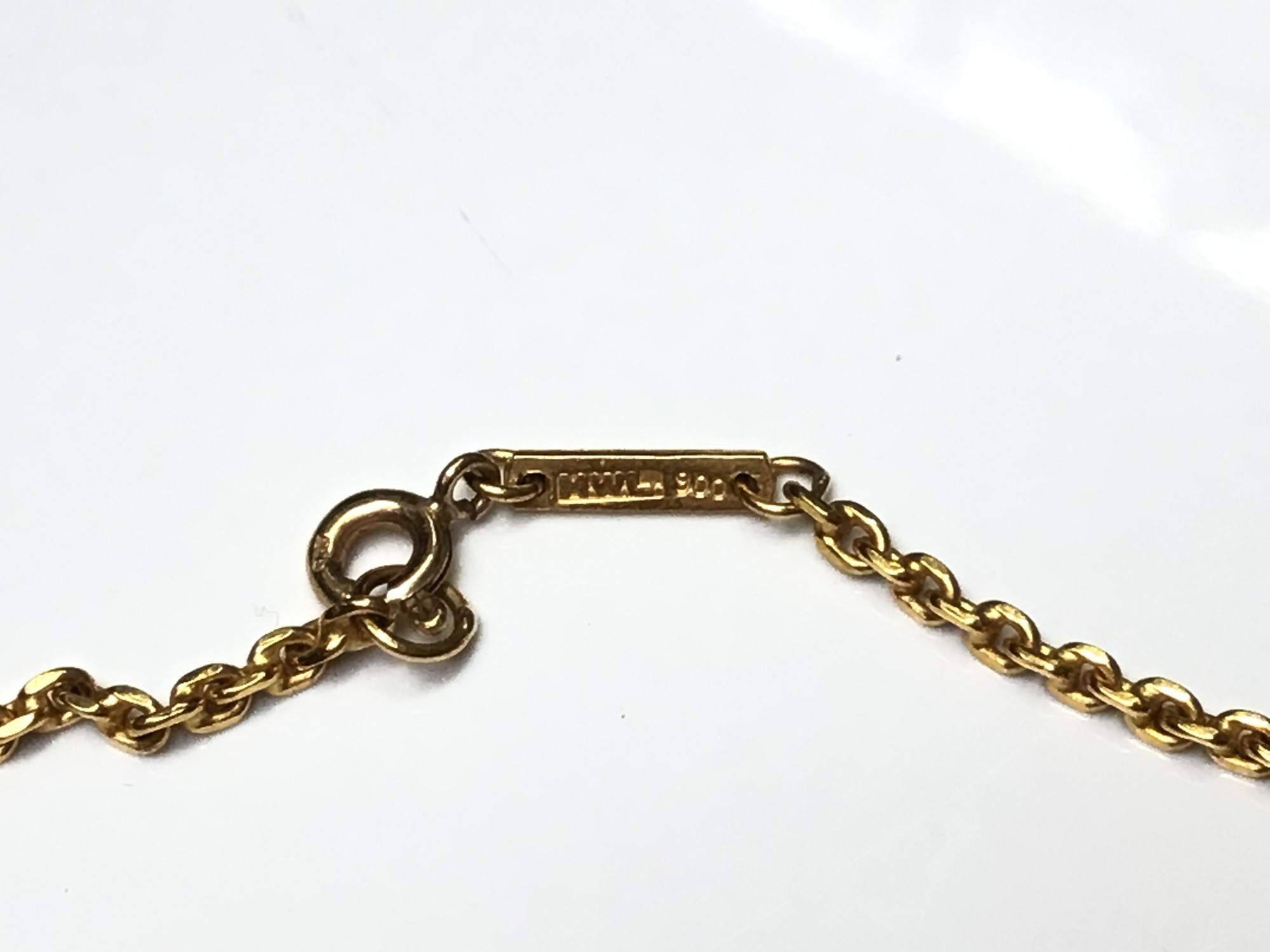 Lot 4 - Yellow metal chain, 66cm long