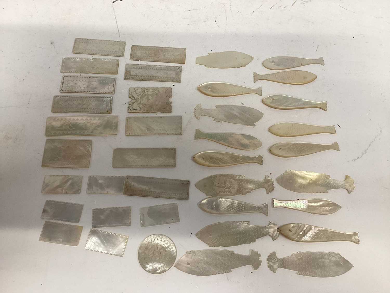 Lot 2471 - Box of Chinese mother of pearl gaming