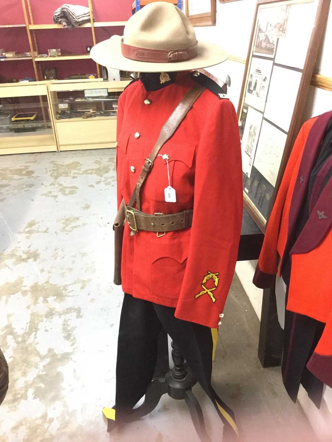 Lot 850 - Royal Canadian mounted Police uniform