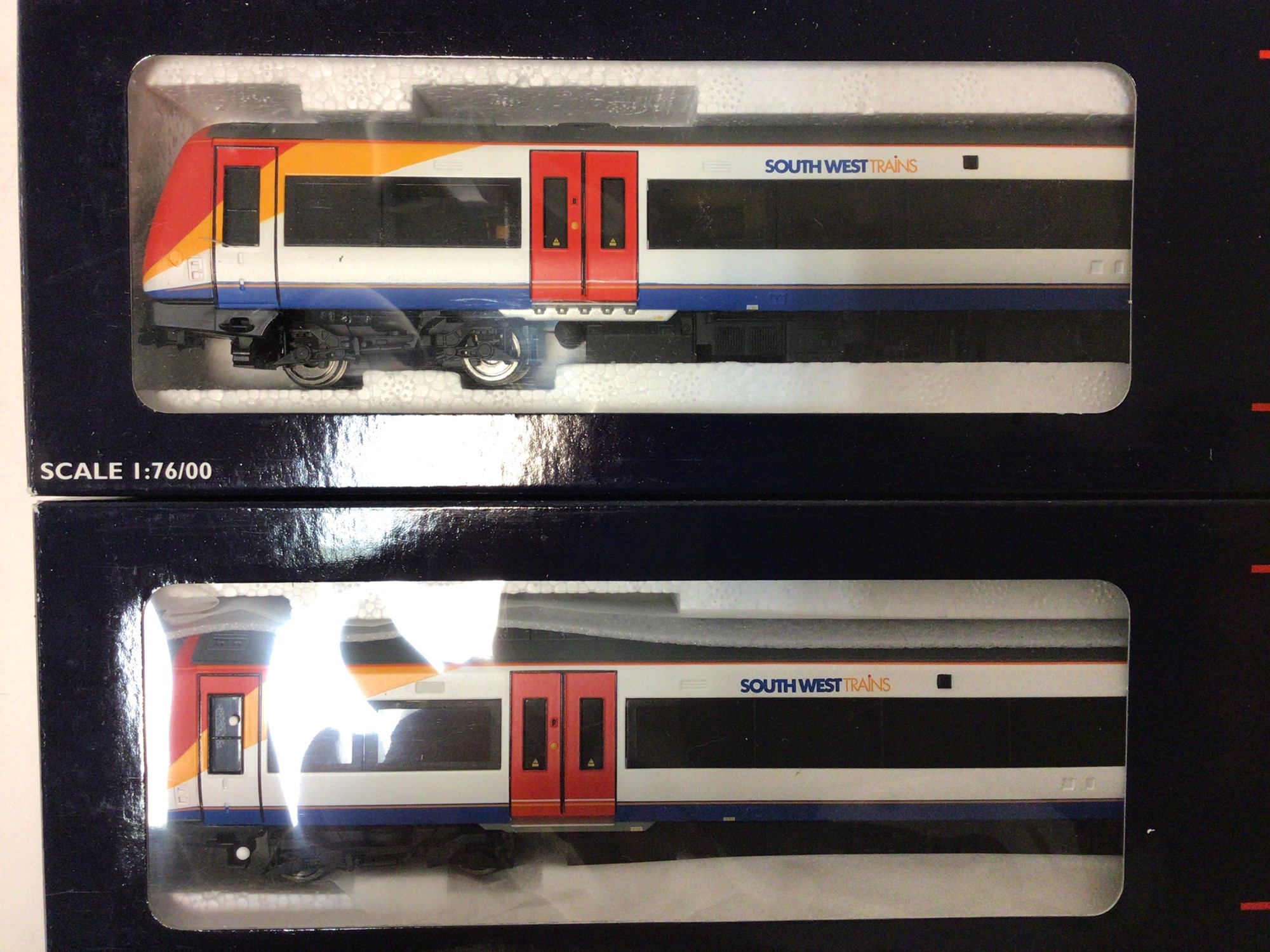 Lot 219 - Bachmann OO gauge 170/4 Turbostar 2 car DMU,