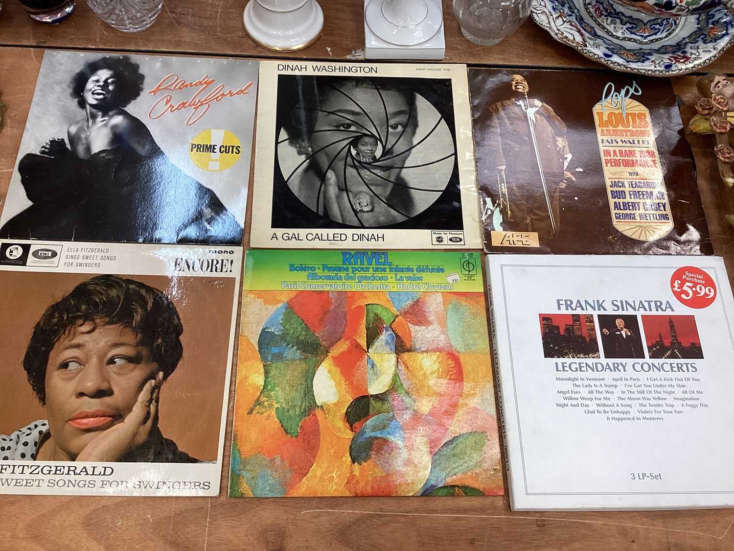 Lot 953 - Box records