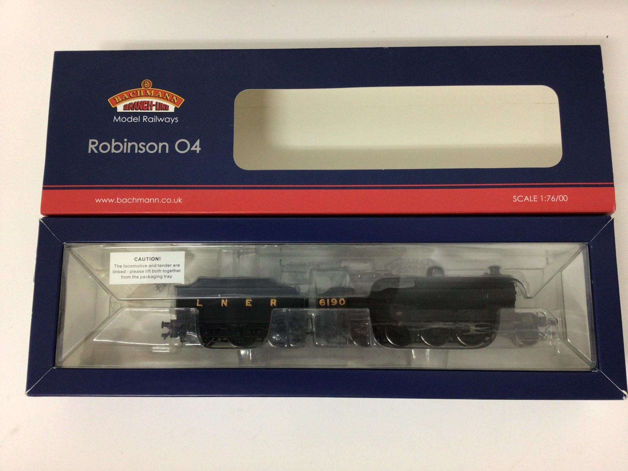 Lot 7 - Bachmann 00 gauge 2-8-0 Robinson 04 locomotive