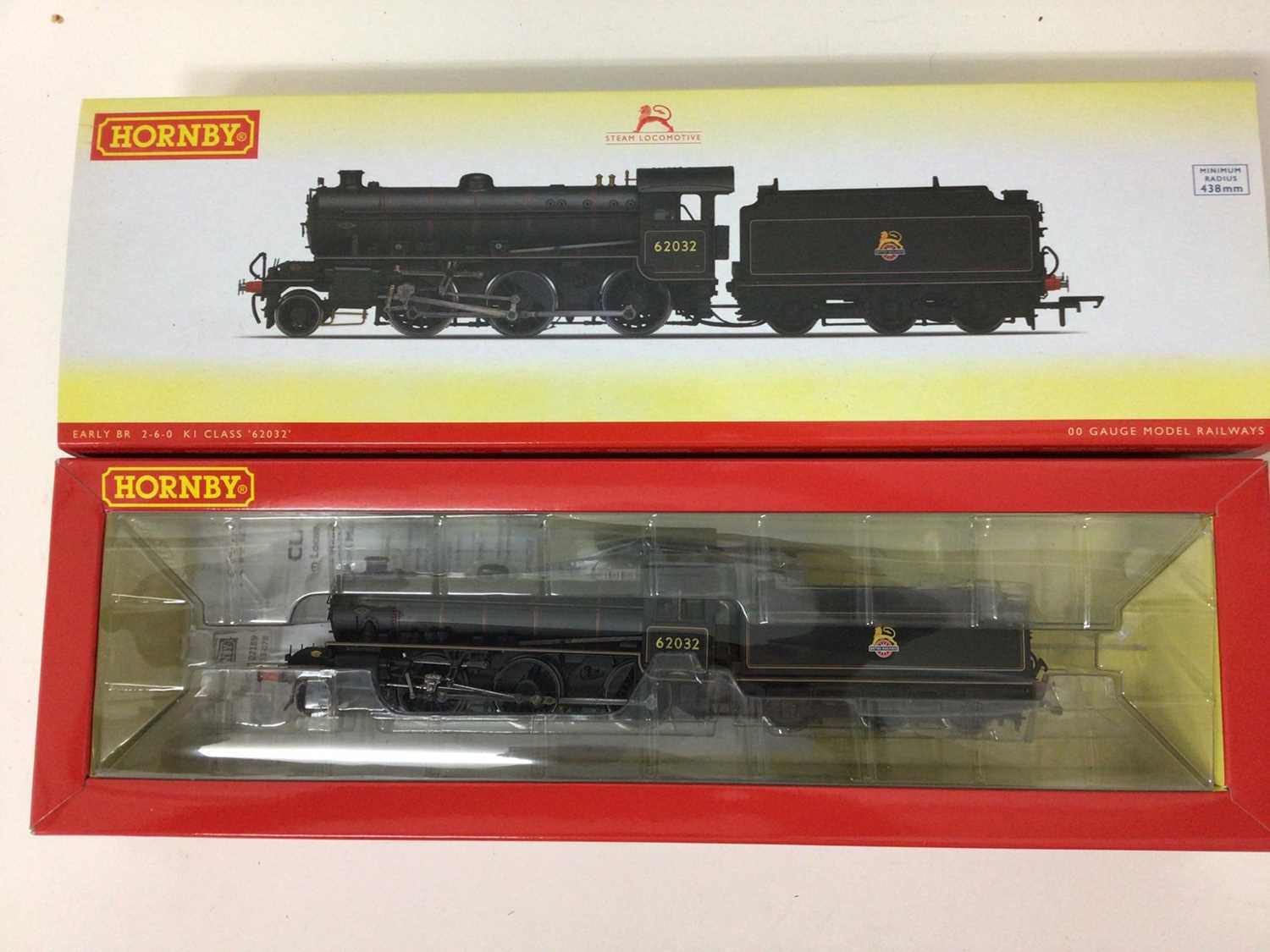 Lot 26 - Hornby OO gauge locomotives BR (Early) 2-6-0