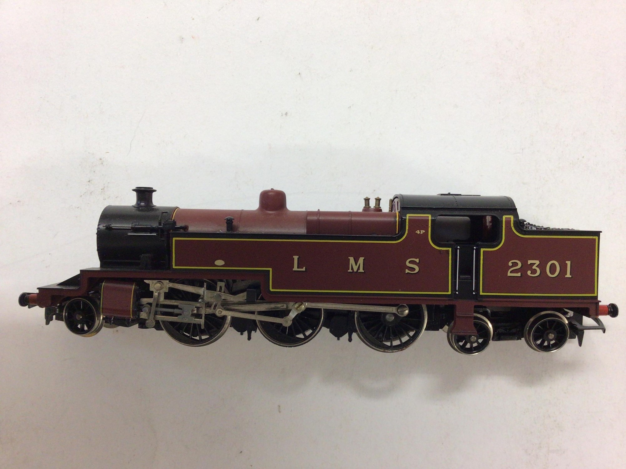 Lot 102 - Silver Fox Models 00 gauge A class diesel,
