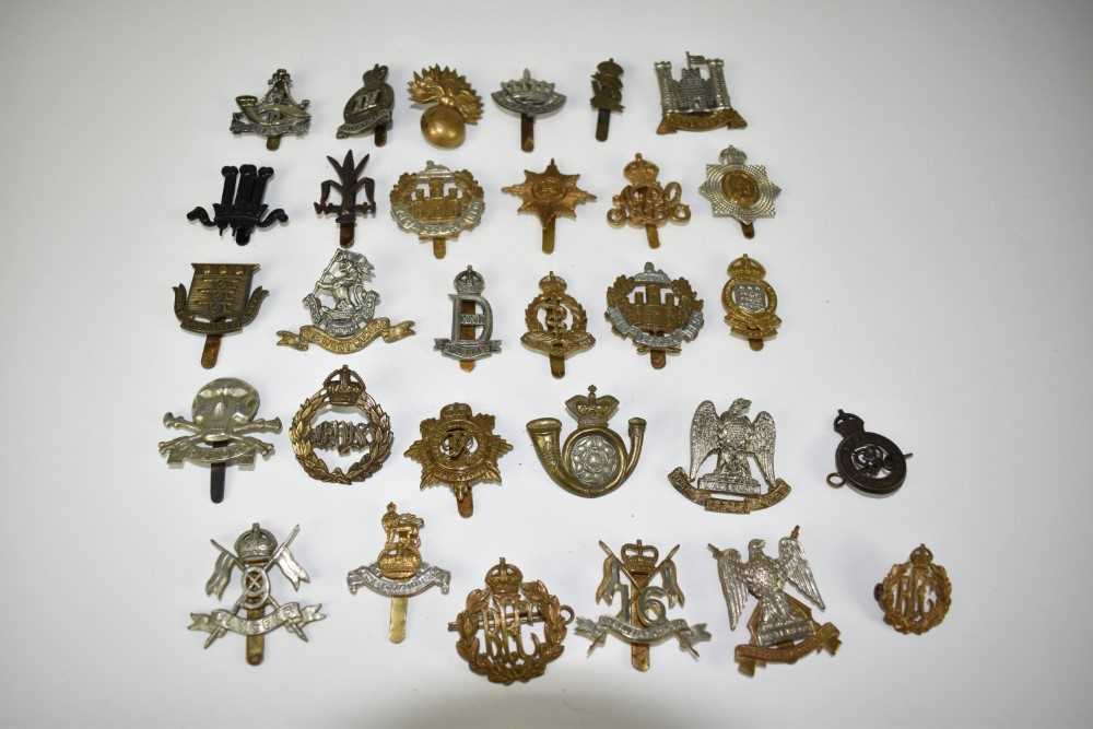 Lot 725 - Collection of thirty military cap badges to