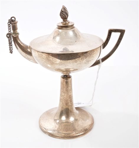 Lot 340 - George V Silverer table lighter in the form