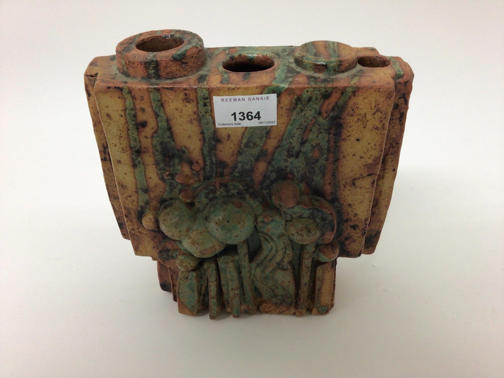 Lot 1364 - Stylish Bernard Rooke pottery vase with