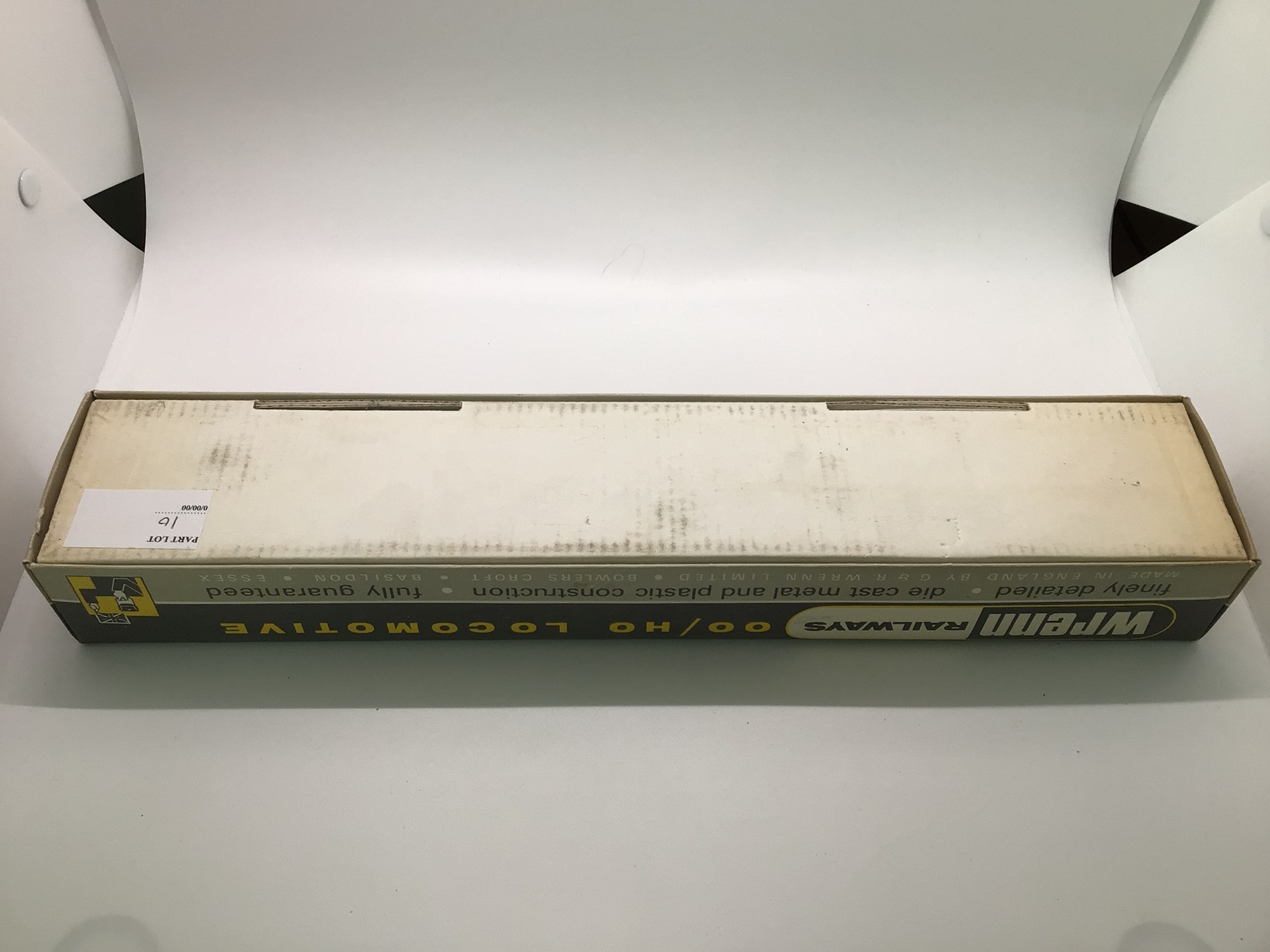 Lot 140 - Wrenn OO gauge 4-6-2 NE Wartime Black A4