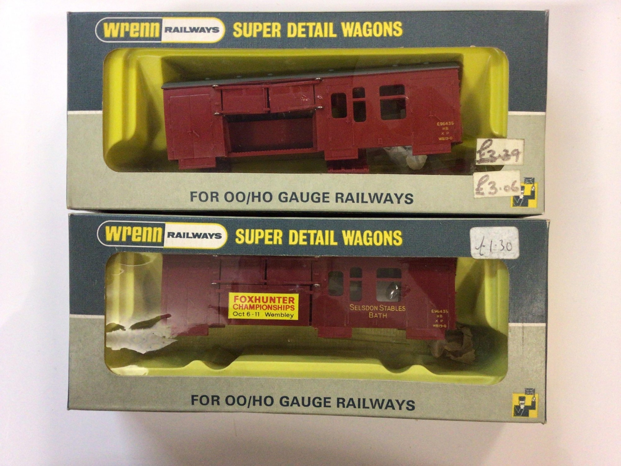 Lot 163 - Wrenn OO gauge SR Utility Van W4323, Fruit