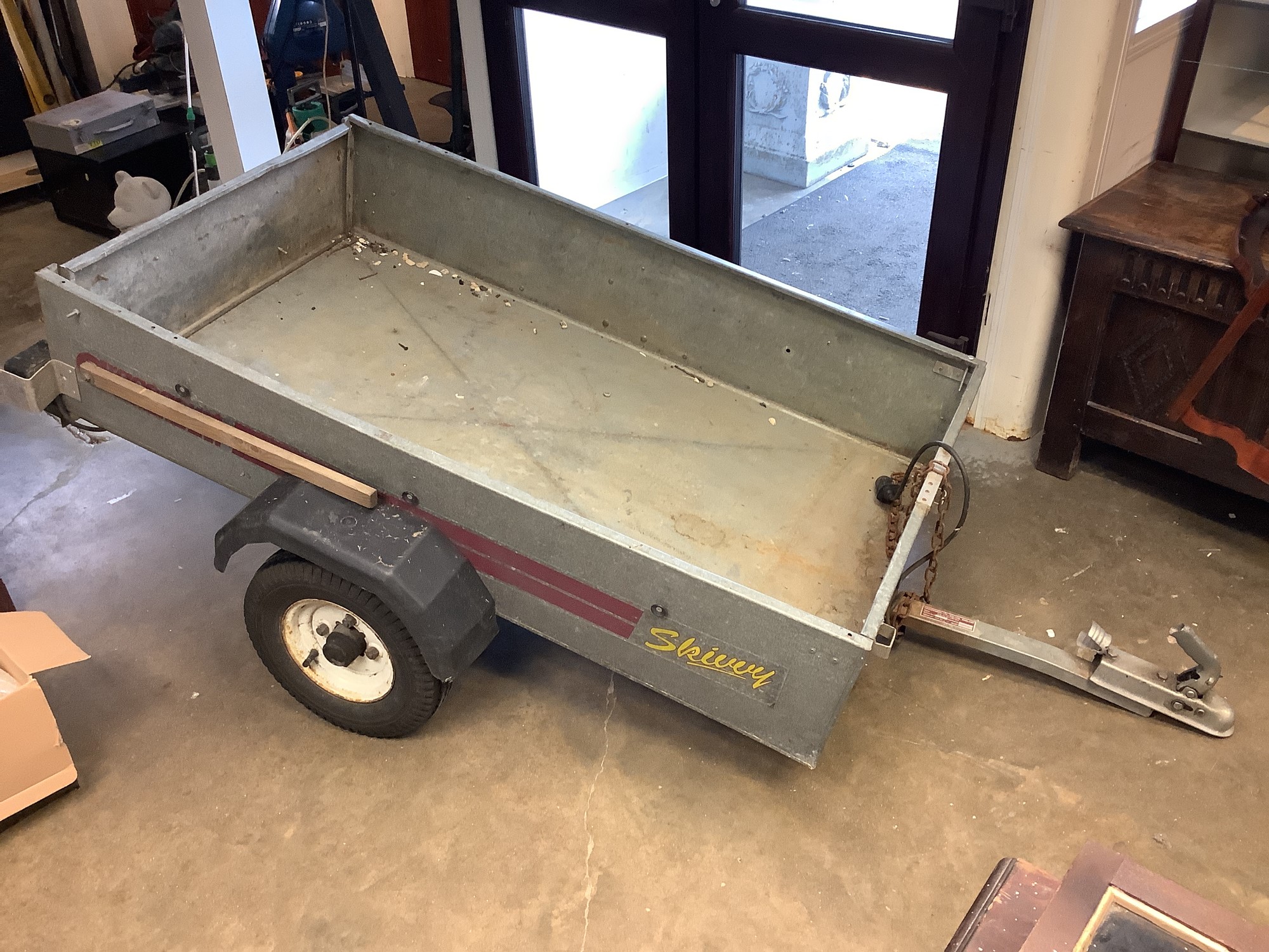 Lot 104 - Skinny two wheel trailer
