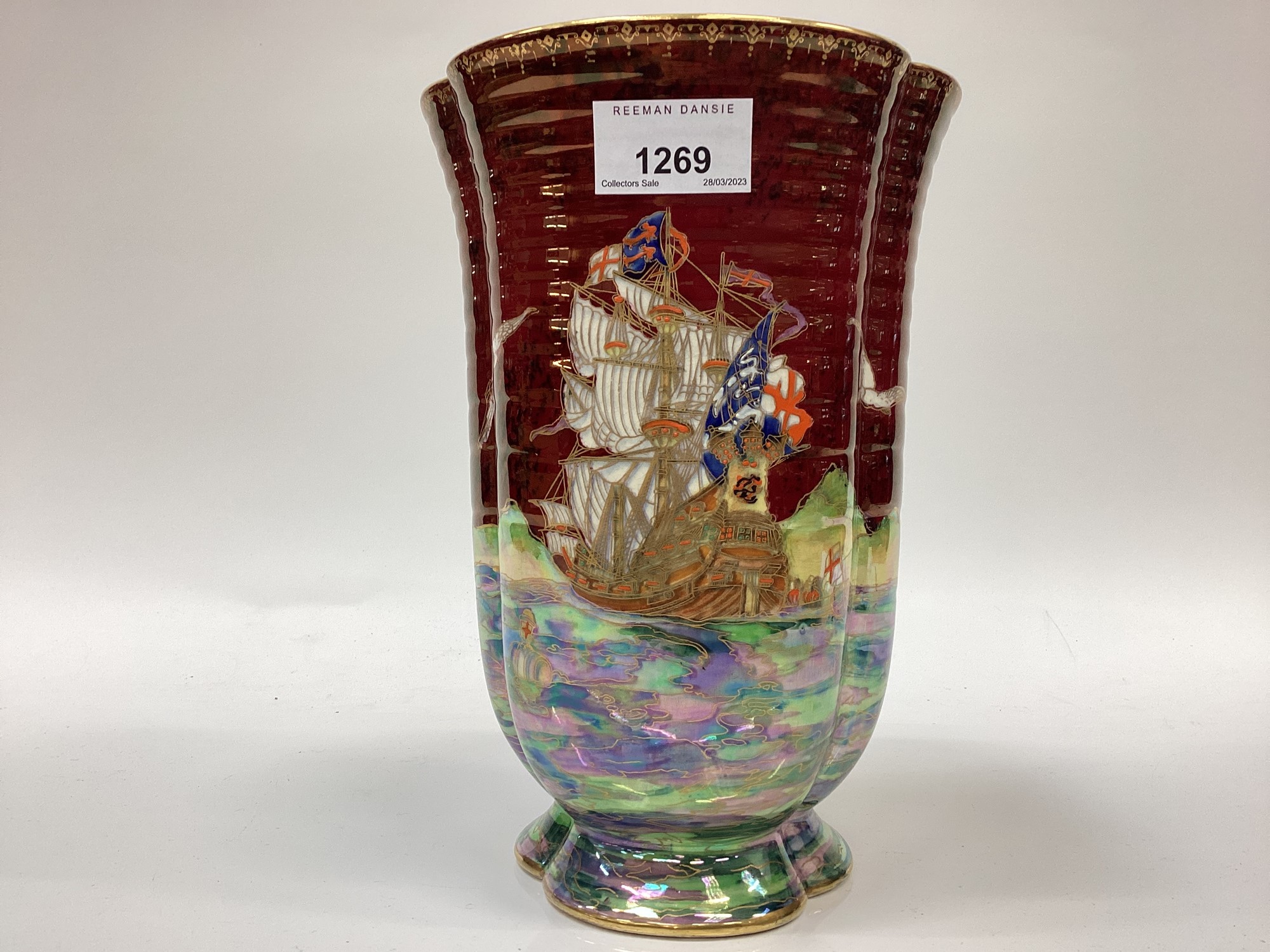 Lot 1269 - Galleon a Fieldings Crown Devon vase ribbed