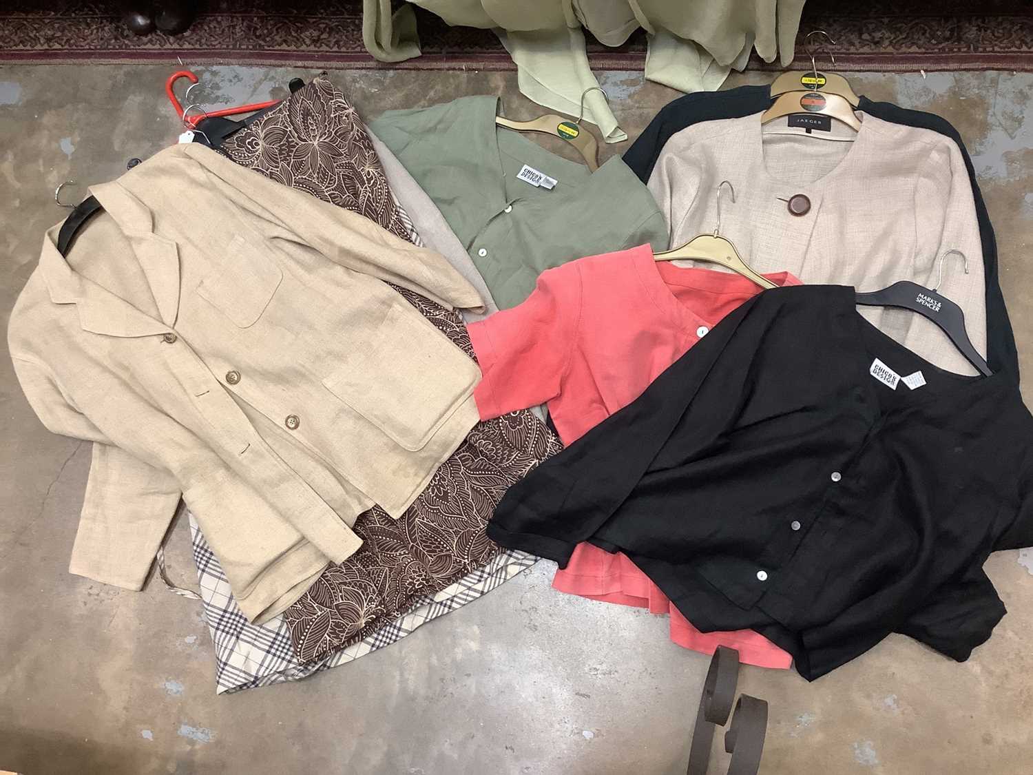 Lot 587 - Selection of ladies vintage clothing makes