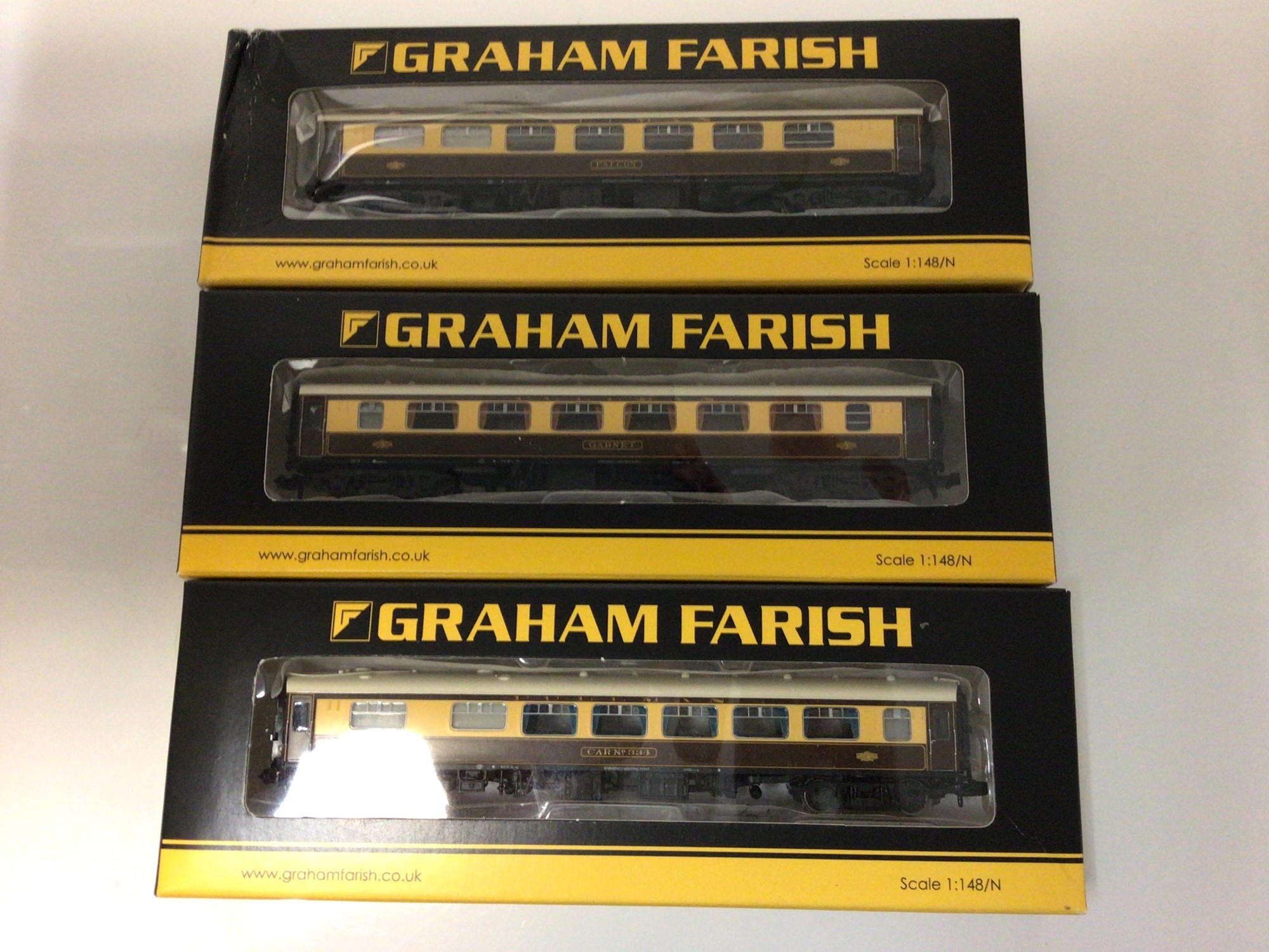 Graham Farish N gauge Pullman Carriages including Diner No.0646 (6 ...