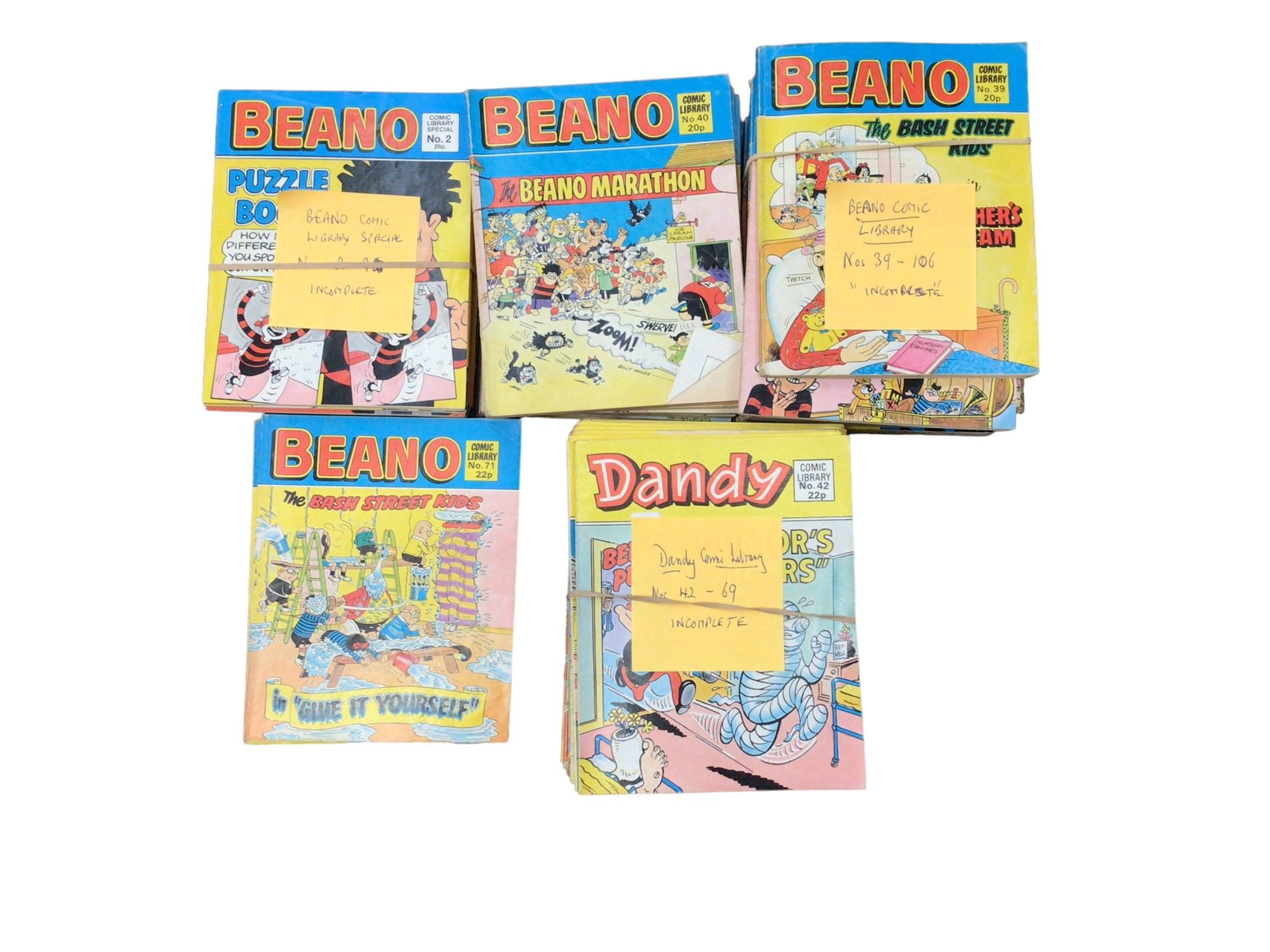 Lot 44 - Collection of Beano comics, mostly 1980s,