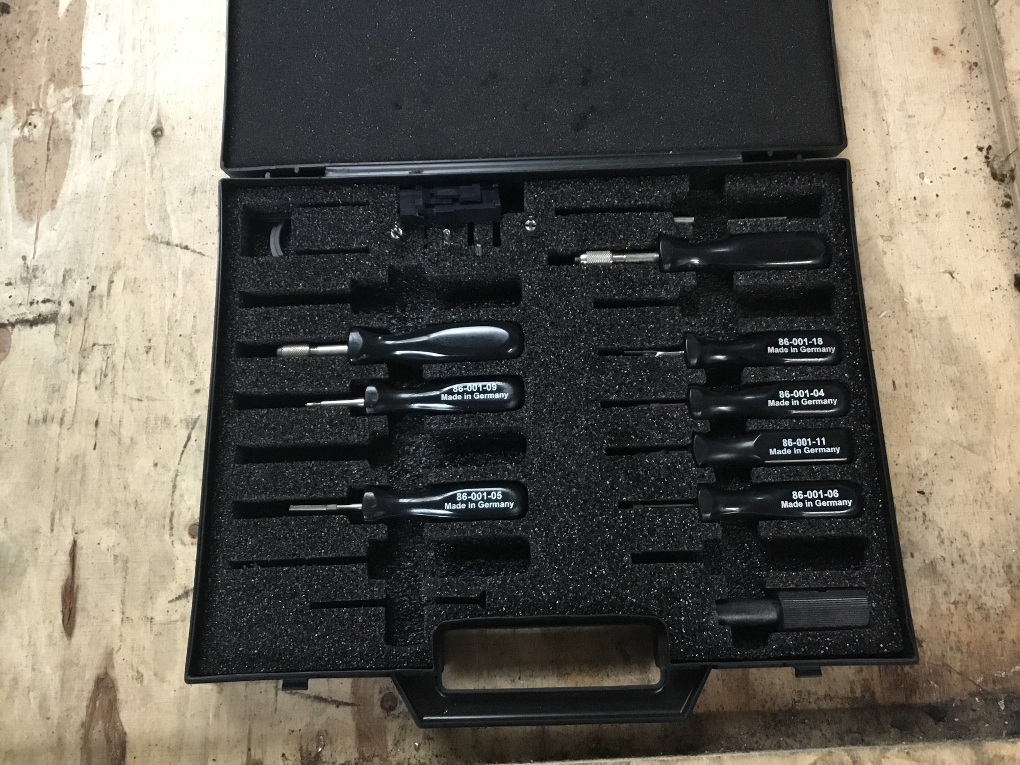 Lot 56 - Wiring harness tools, cased