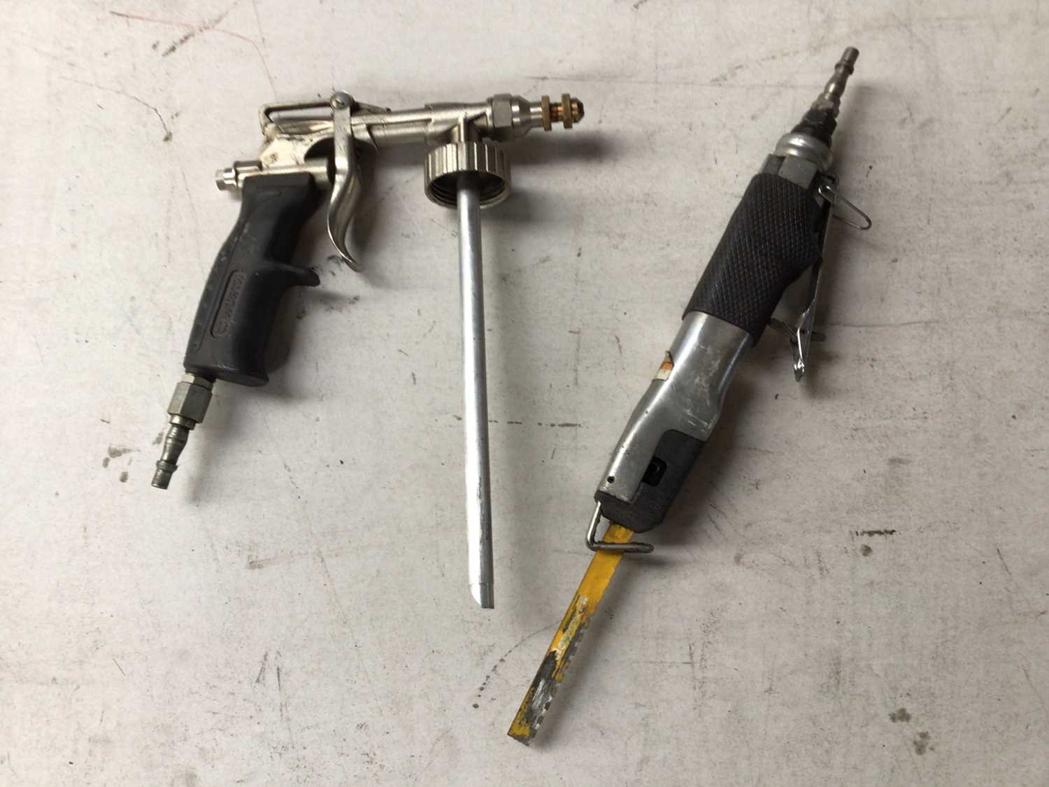 Lot 147 - Selection of compressed air tools
