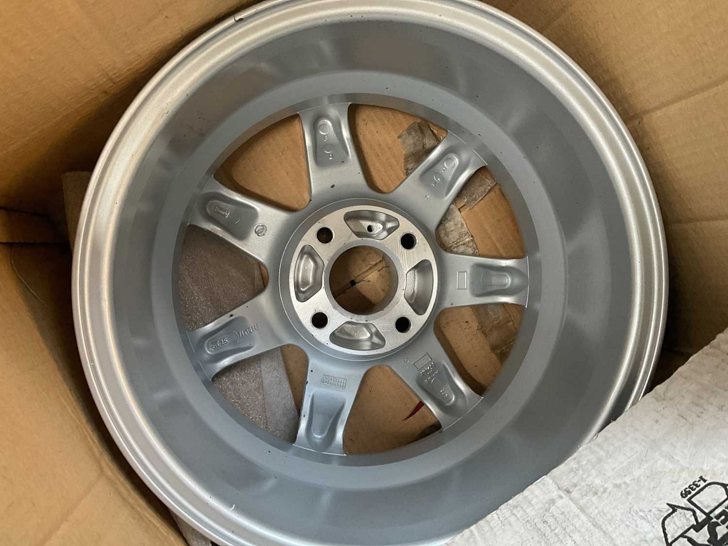 Lot 165 - TVR Griffith 500 Estoril Alloy wheel