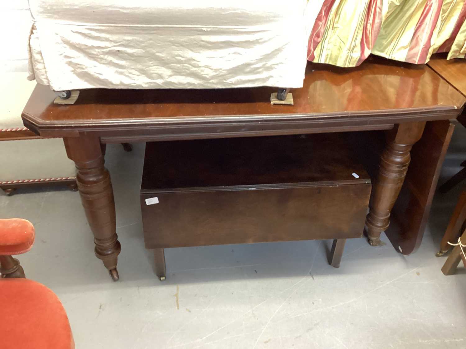 Lot 1495 - Late Victorian mahogany dining table with