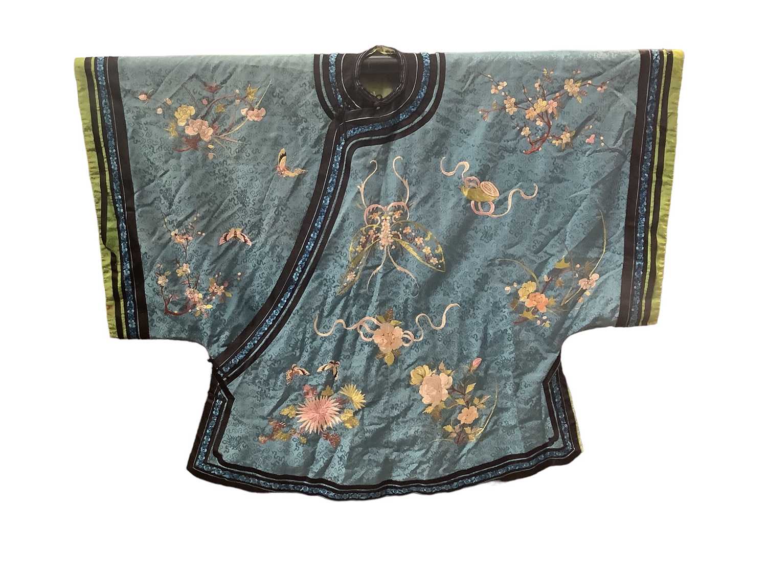 Lot 2169 - Women's Chinese embroidered blue silk