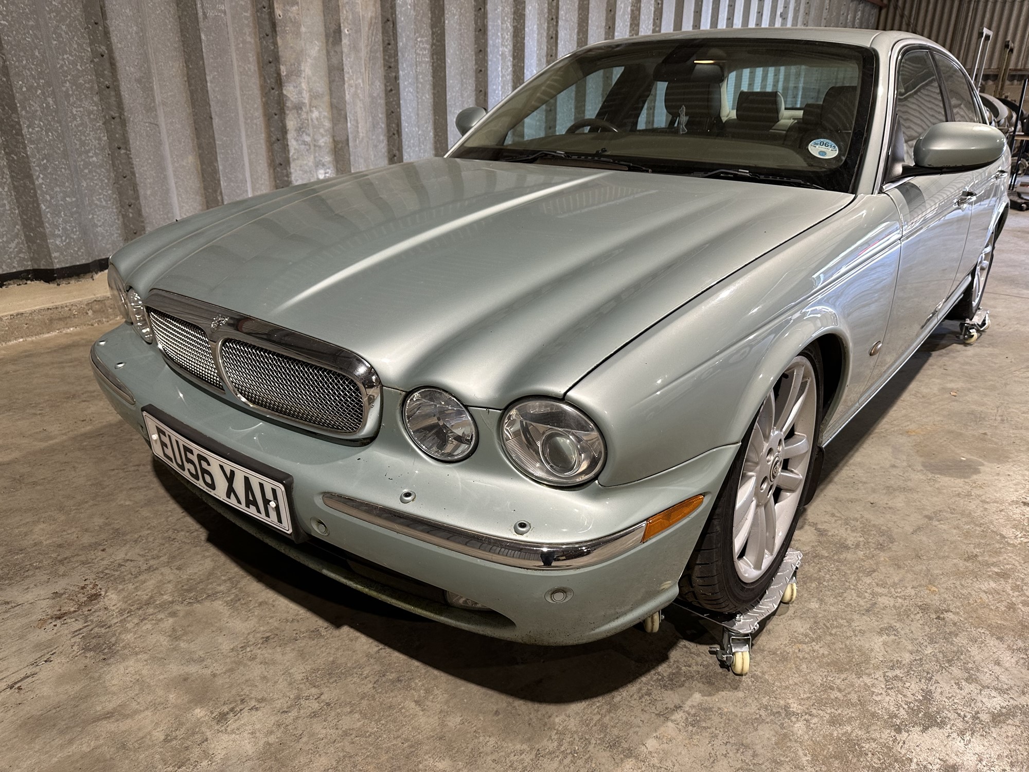 Lot 17 - 2006 Jaguar XJ8 V8 Sovereign Auto, 4 Door