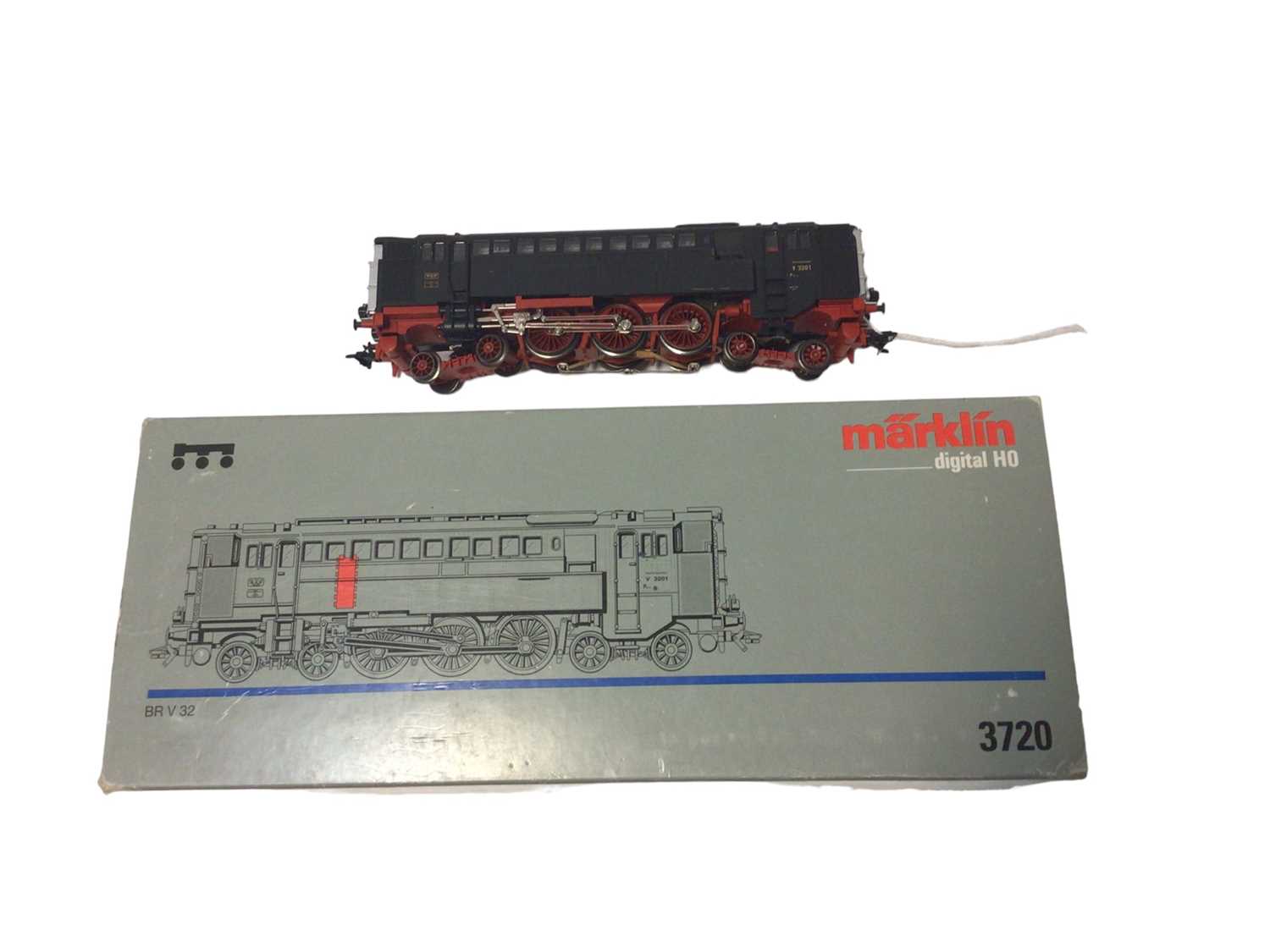 Lot 1854 - Marklin HO gauge 3 rail locomotives