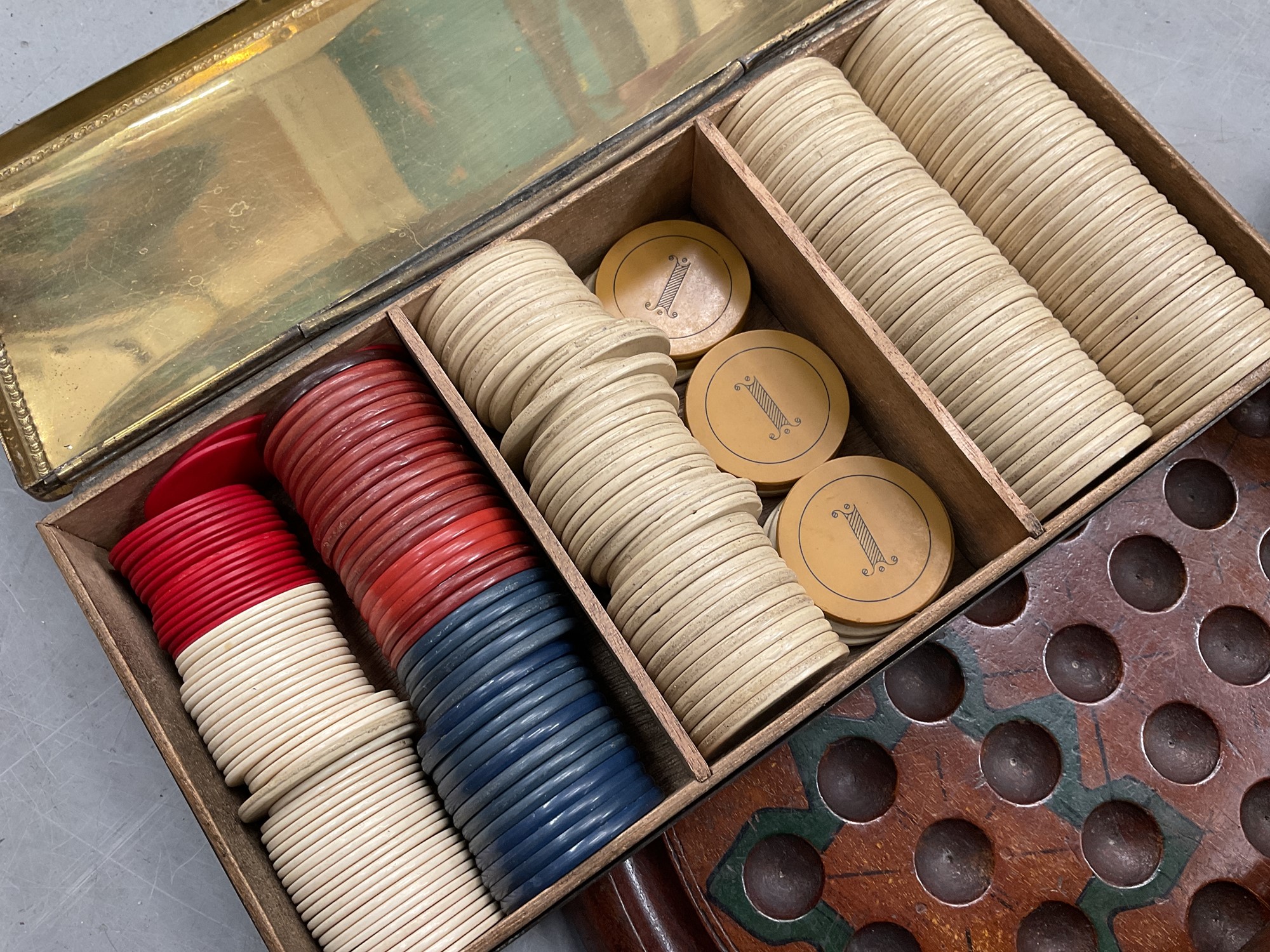 Lot 2446 - Collection of gaming counters, solitaire