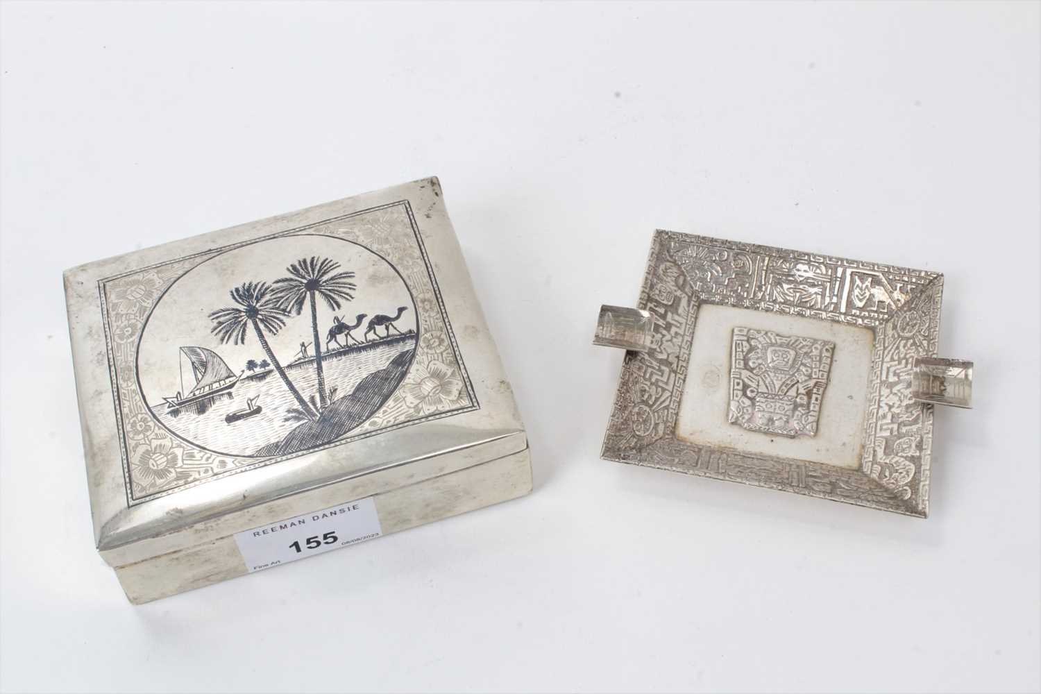 Lot 155 - 20th century Middle Eastern silver cigarette