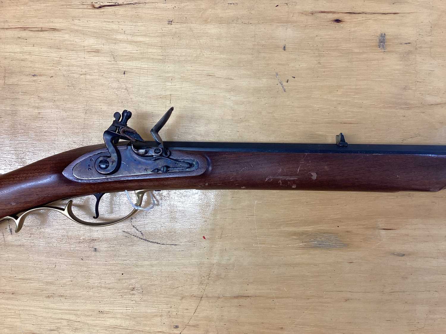 Lot 976 - Reproduction Flintlock Kentucky rifle with