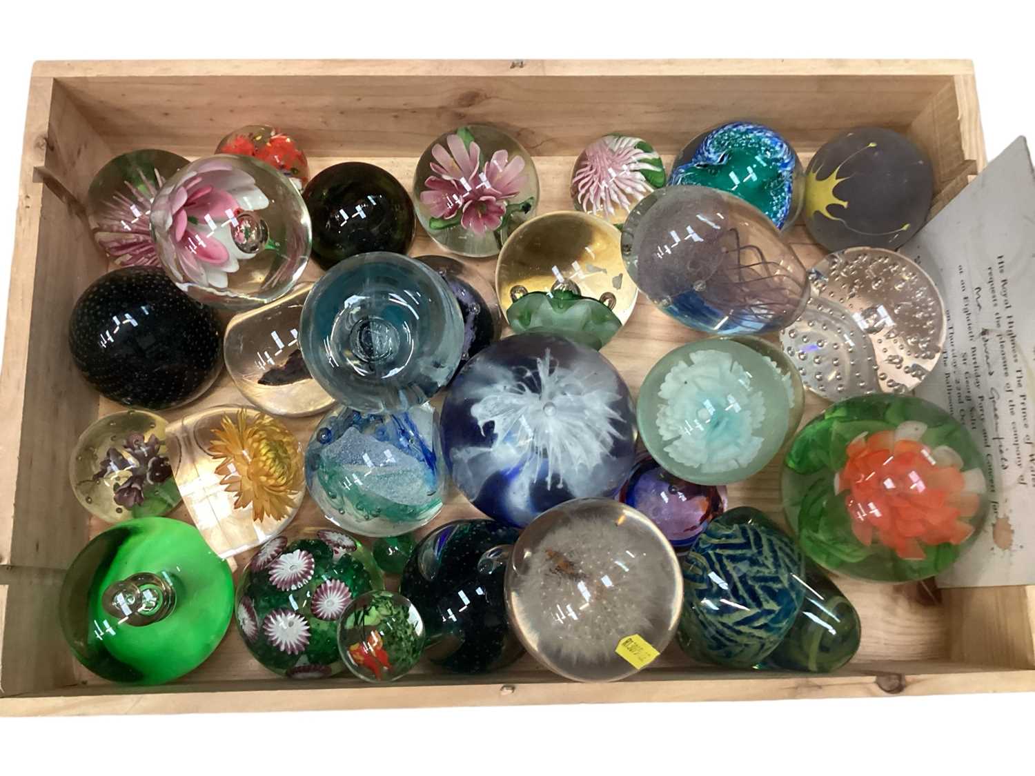 Lot 1291 - Collection of various glass paperweights