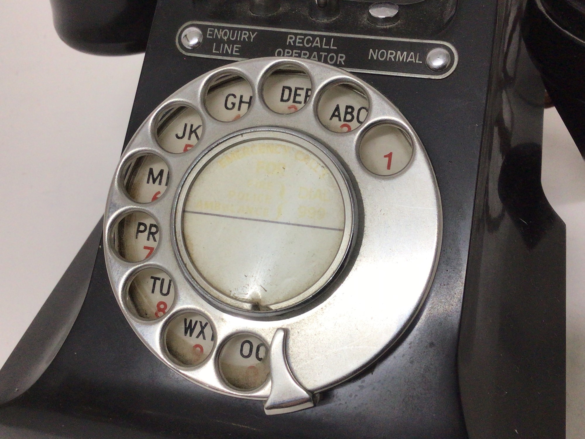 Lot 8 - Vintage 1940s bakelite telephone, purported to