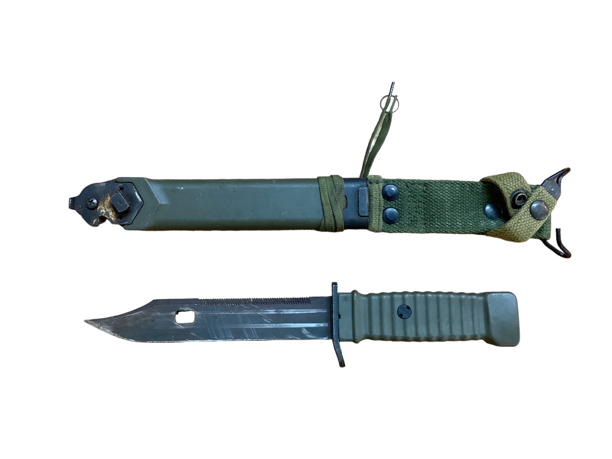 Lot 898 - American military fighting knife/barbed wire