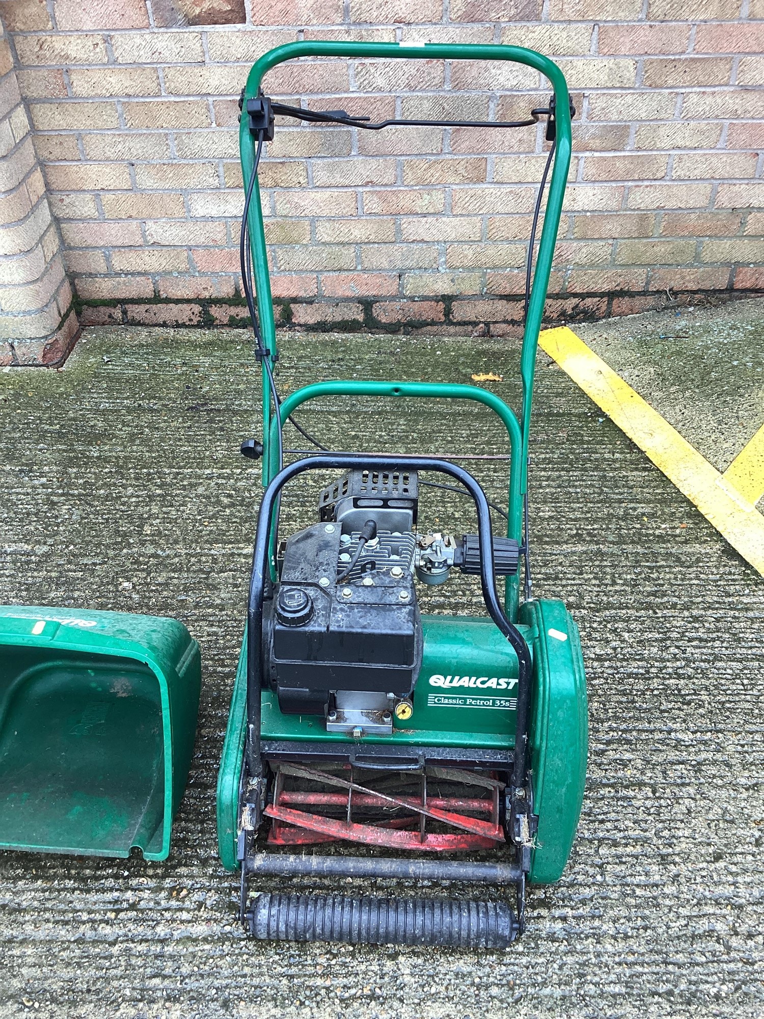 Lot 5 - Qualcast Classic Petrol 35s lawnmower