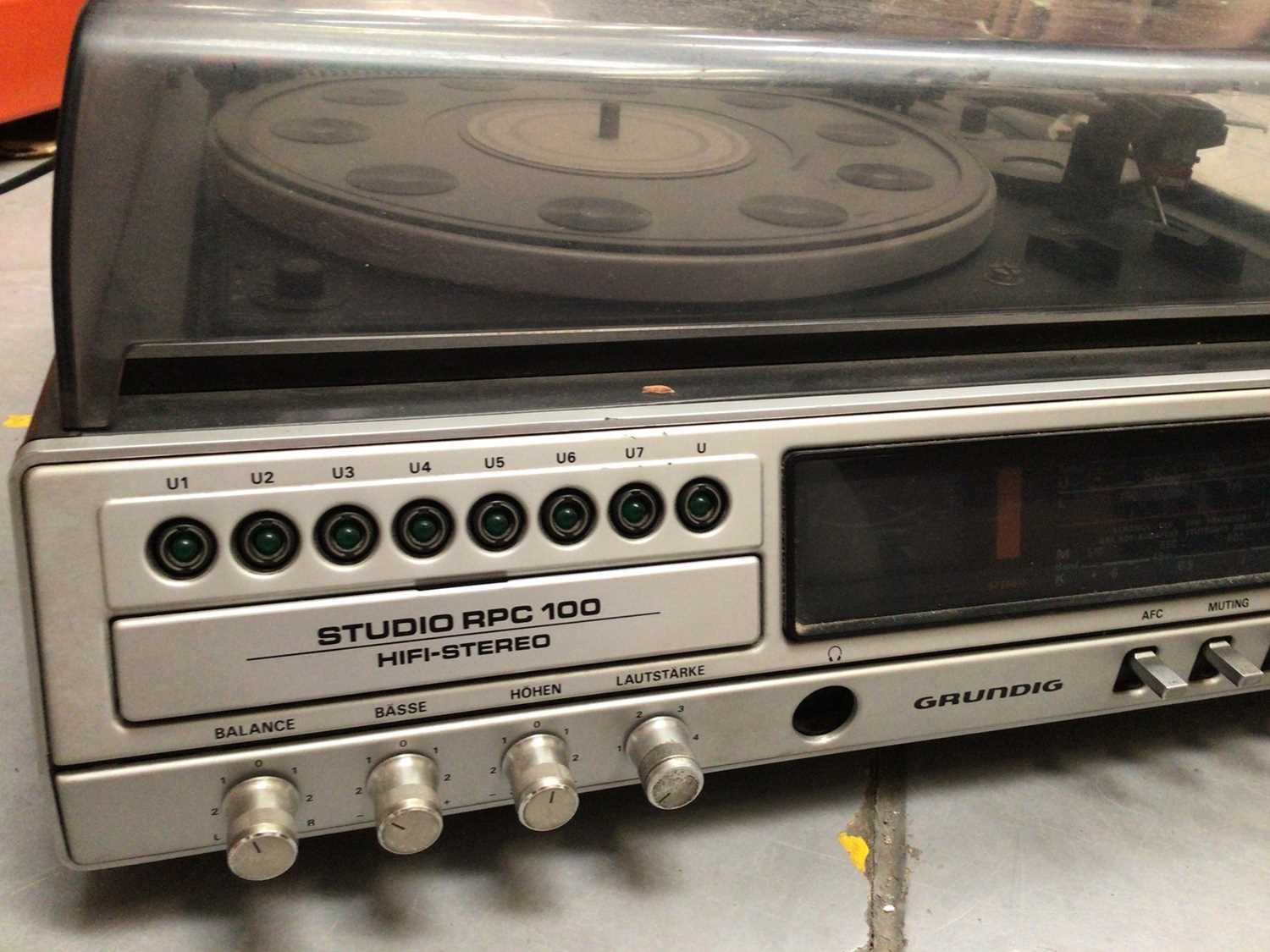 Lot 392 - Grundig Studio RPC 100 hifi-stereo with