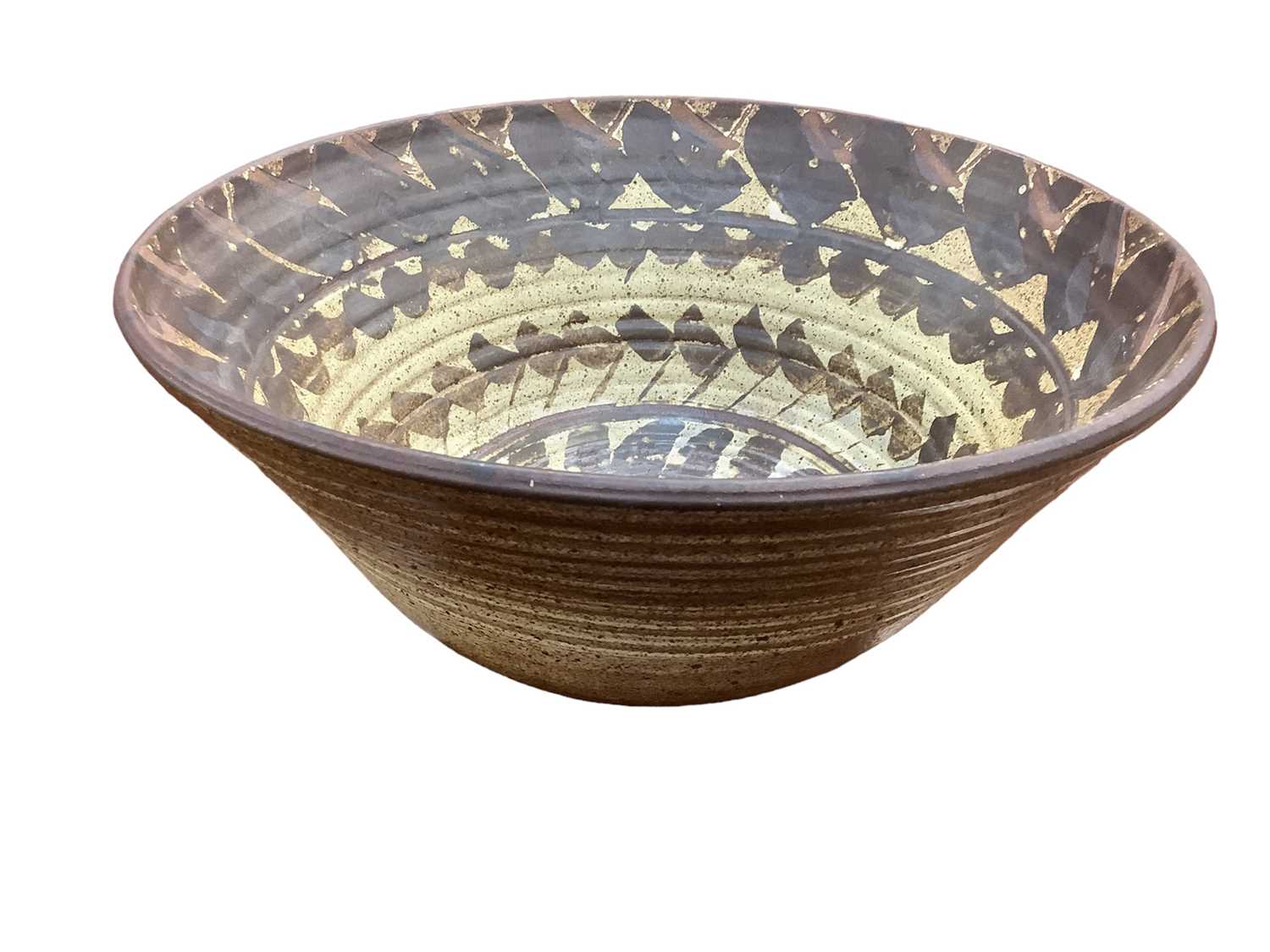 Lot 1106 - Large Studio pottery bowl by Robert Wheeler